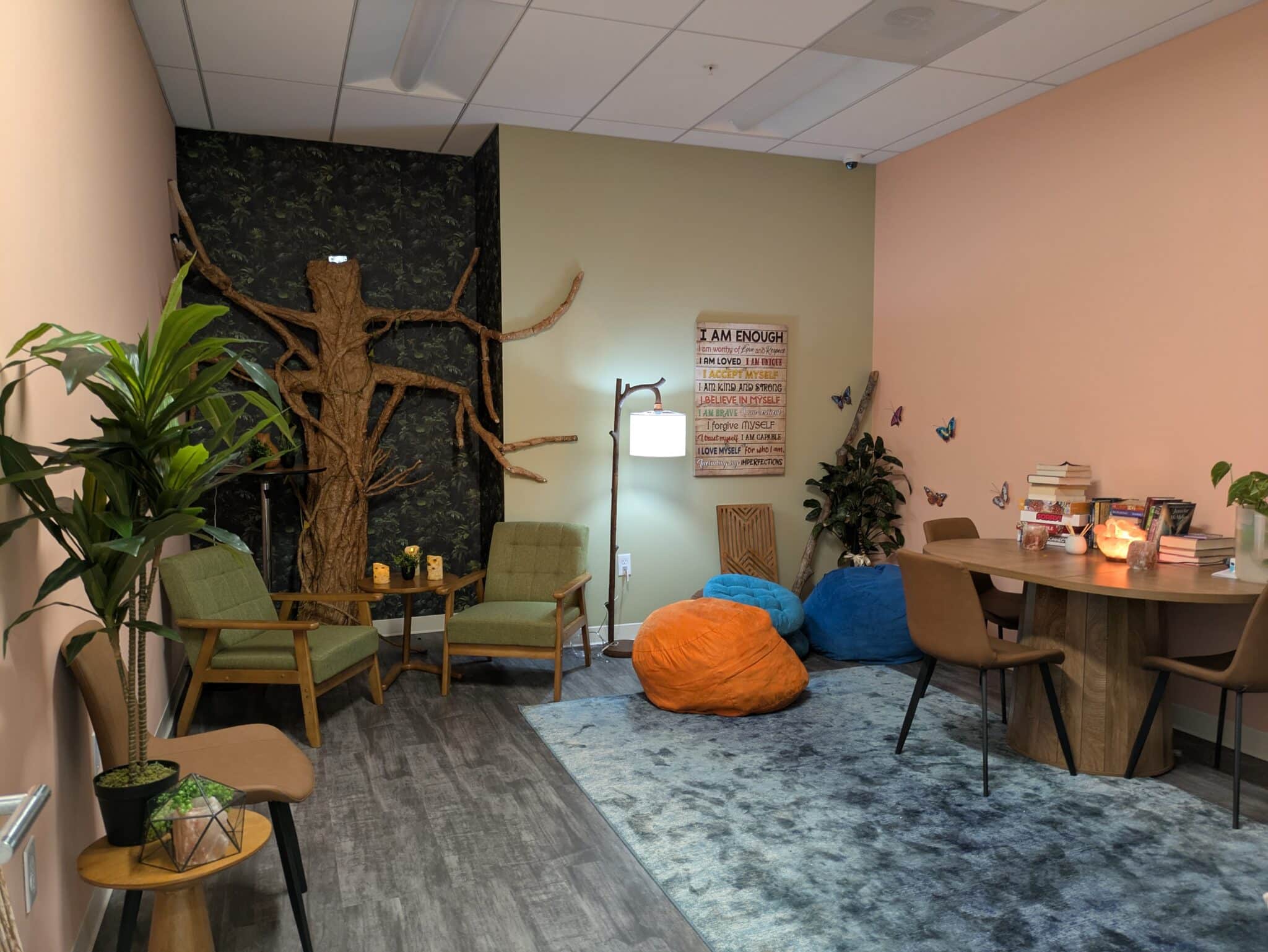 Read. Write. Relax in the Lounge - Bread for the City